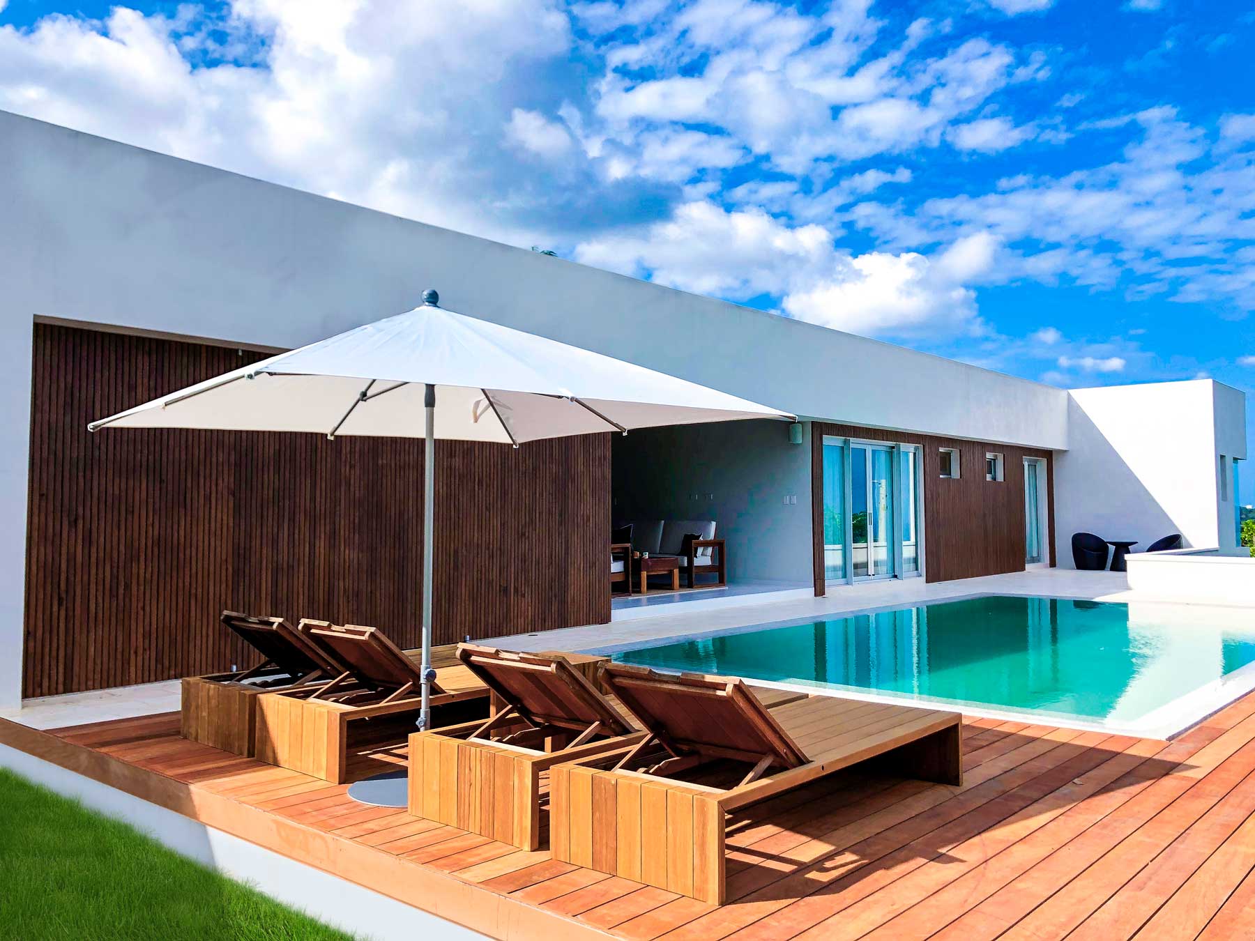 Carmet’s Beach Villa – MaderaWood